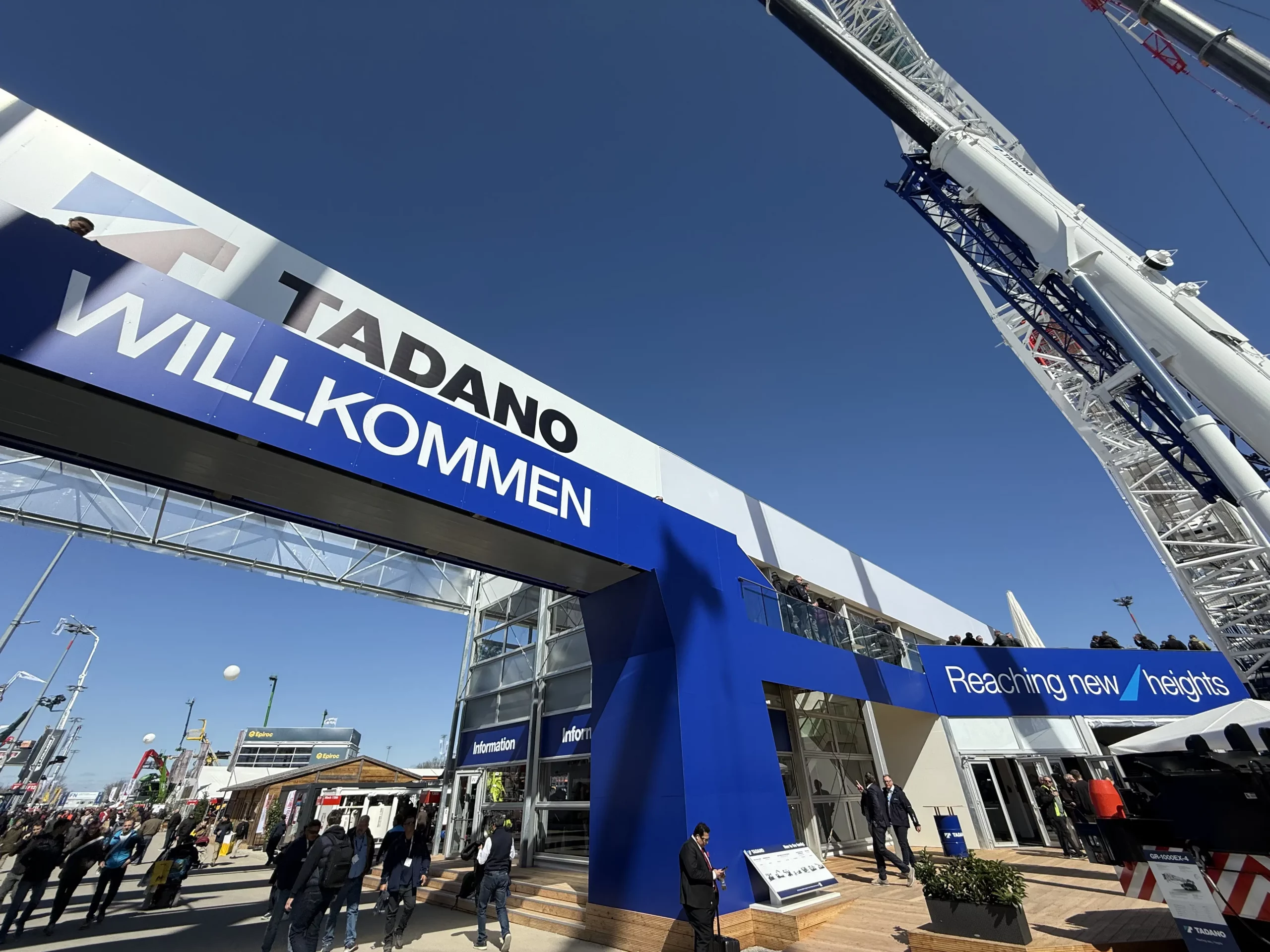 REACHING NEW HEIGHTS: Tadano auf der bauma 2025 mit meplan - meplan